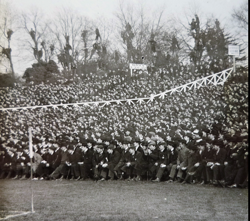 Sheffield United win the F.A. Cup : New crowd pictures from the 1899 ...